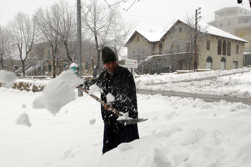 KUNA : Blizzard blankets Lebanon with snow