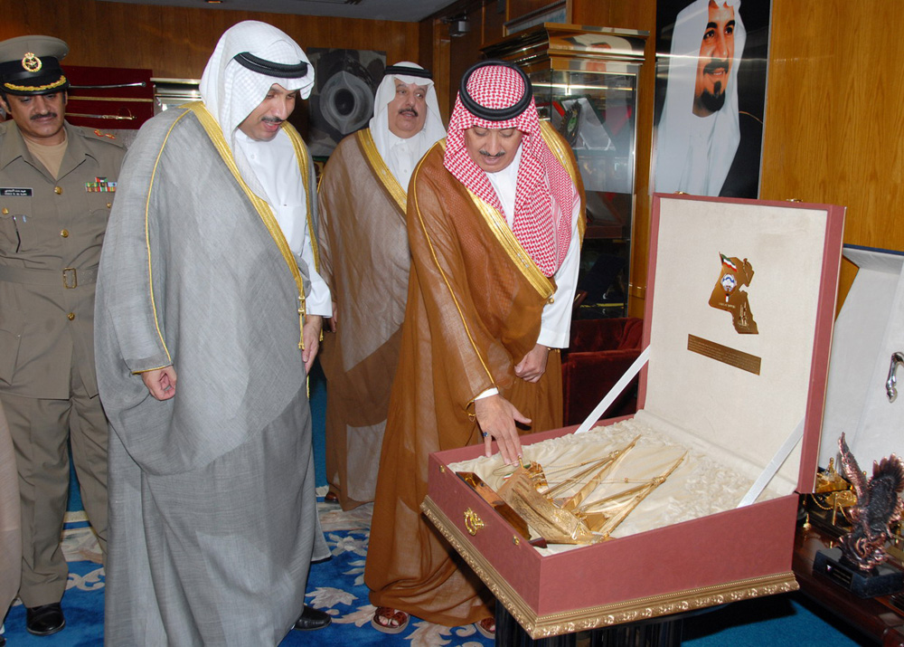 KUNA : Prince Mutaib bin Abdullah receives Sheikh Hamad Al-Jaber