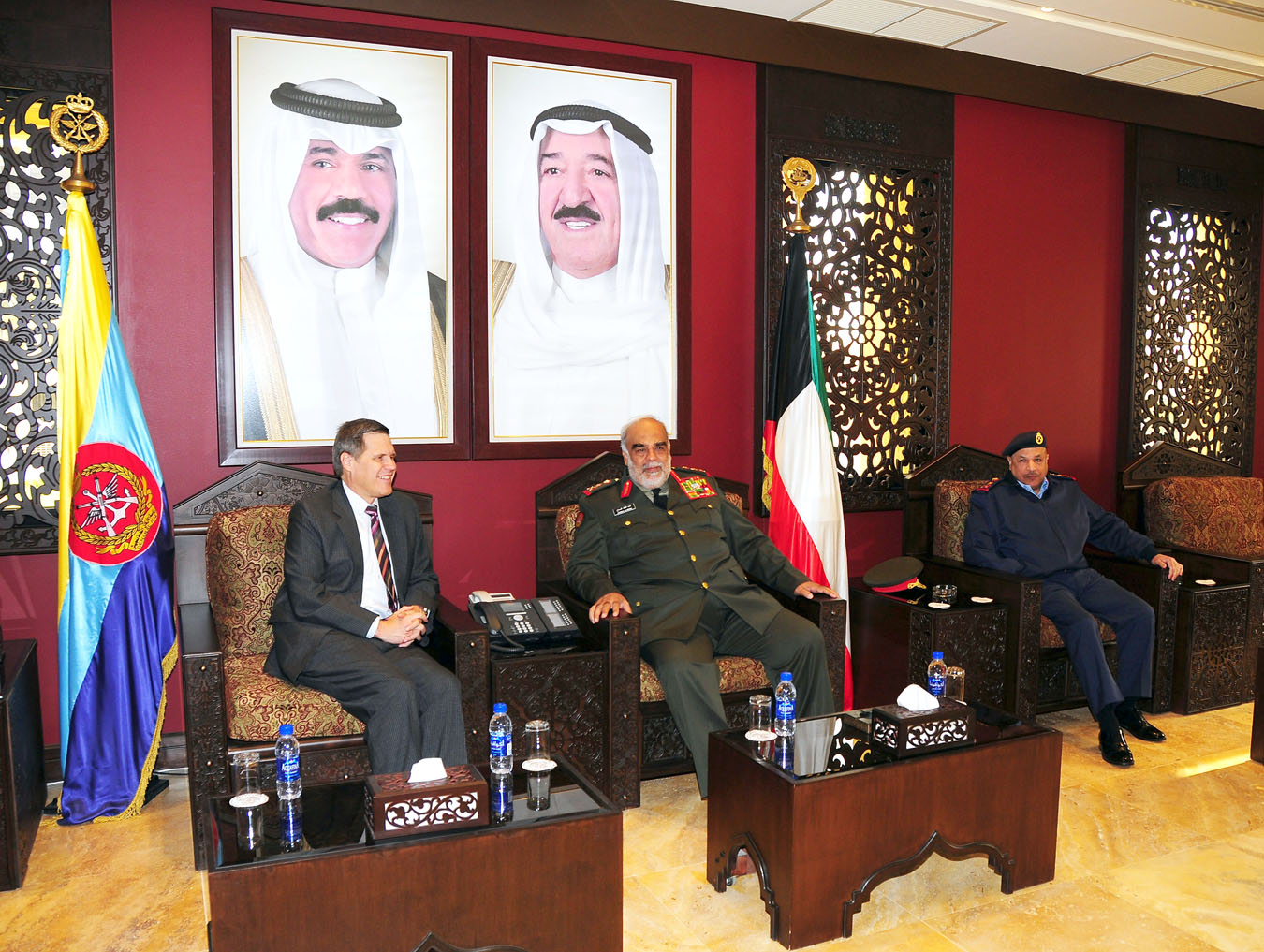 KUNA : Kuwait''s Chief of Army Staff meets US Amb.