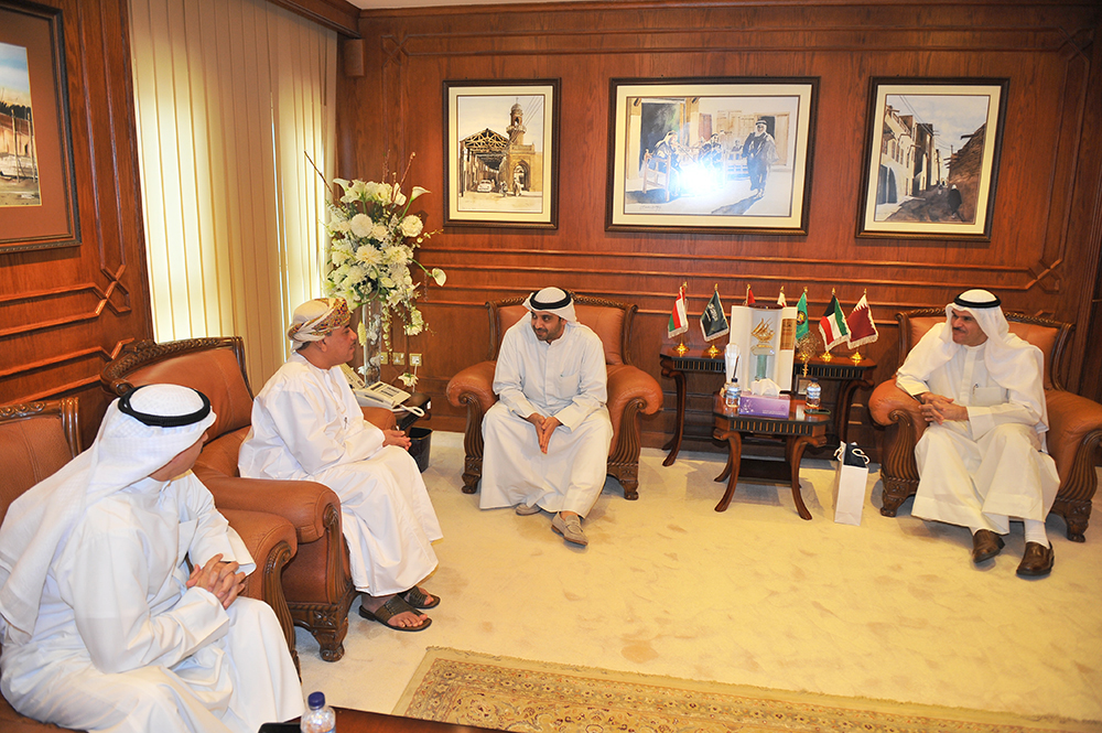 KUNA : Kuwaiti, Omani officials discuss media cooperation