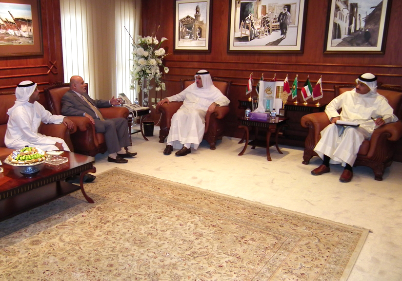 KUNA : Kuwait information official meets Lebanon''s AlShiraa editor