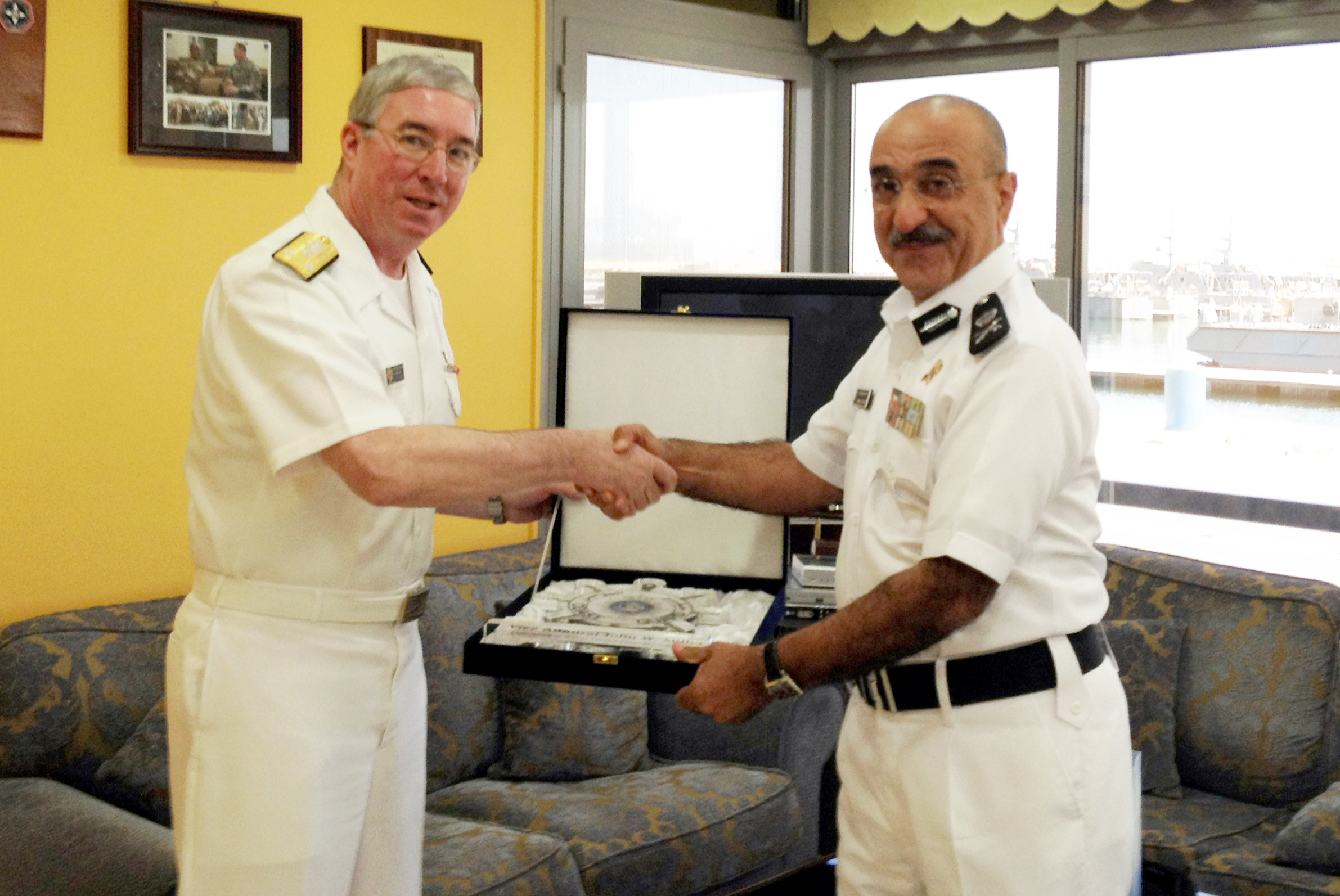 KUNA : Major Gen. Sheikh Mohammad Al-Yousef meets with US Commander ...