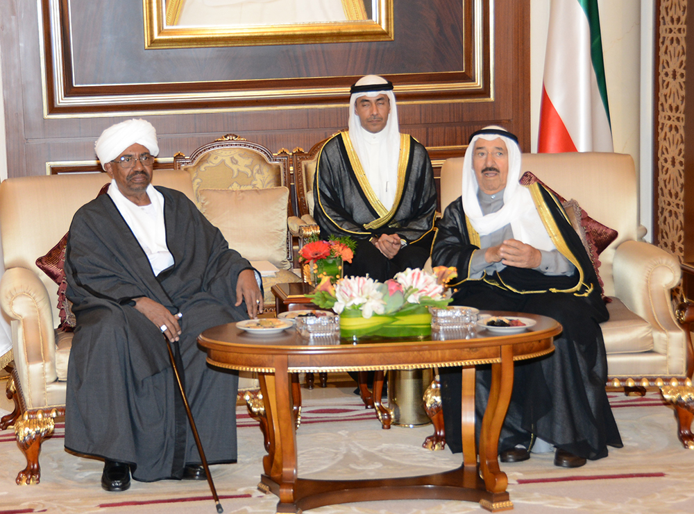 KUNA : Sudan president arrives in Kuwait to attend Africa-Arab Summit