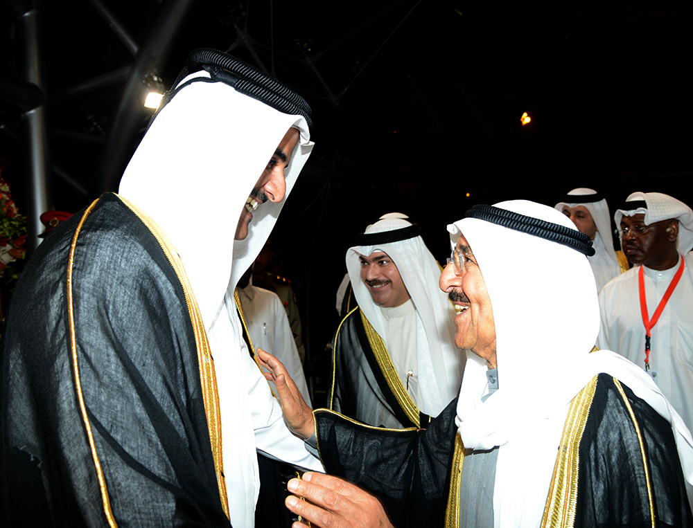 KUNA : Qatari Amir arrives in Kuwait to attend Africa-Arab Summit