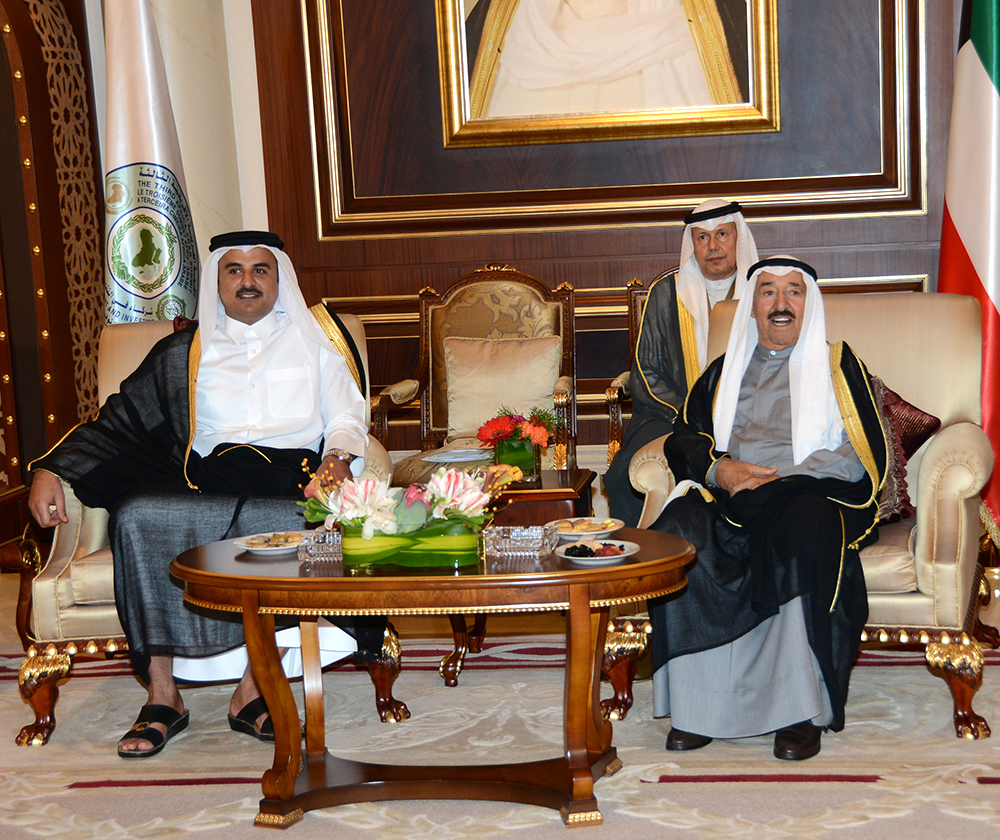 KUNA : Qatari Amir arrives in Kuwait to attend Africa-Arab Summit