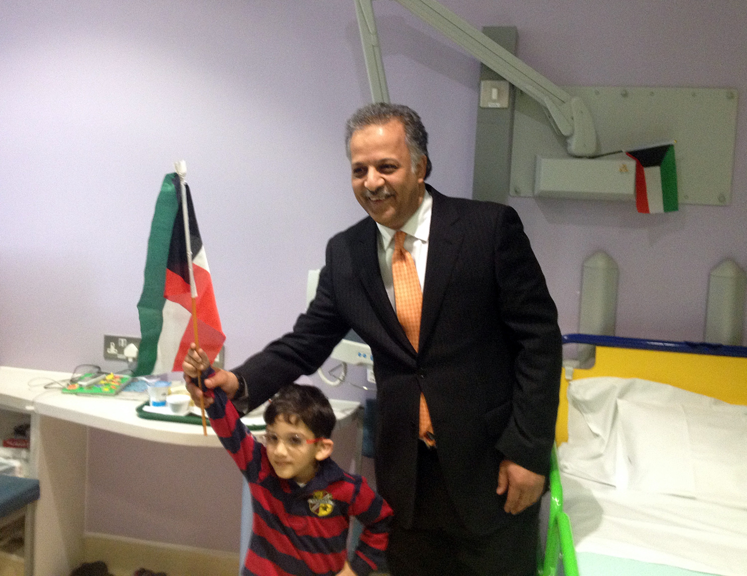 KUNA : Kuwait''s Health Minister visits Kuwaiti patients celebrating ...