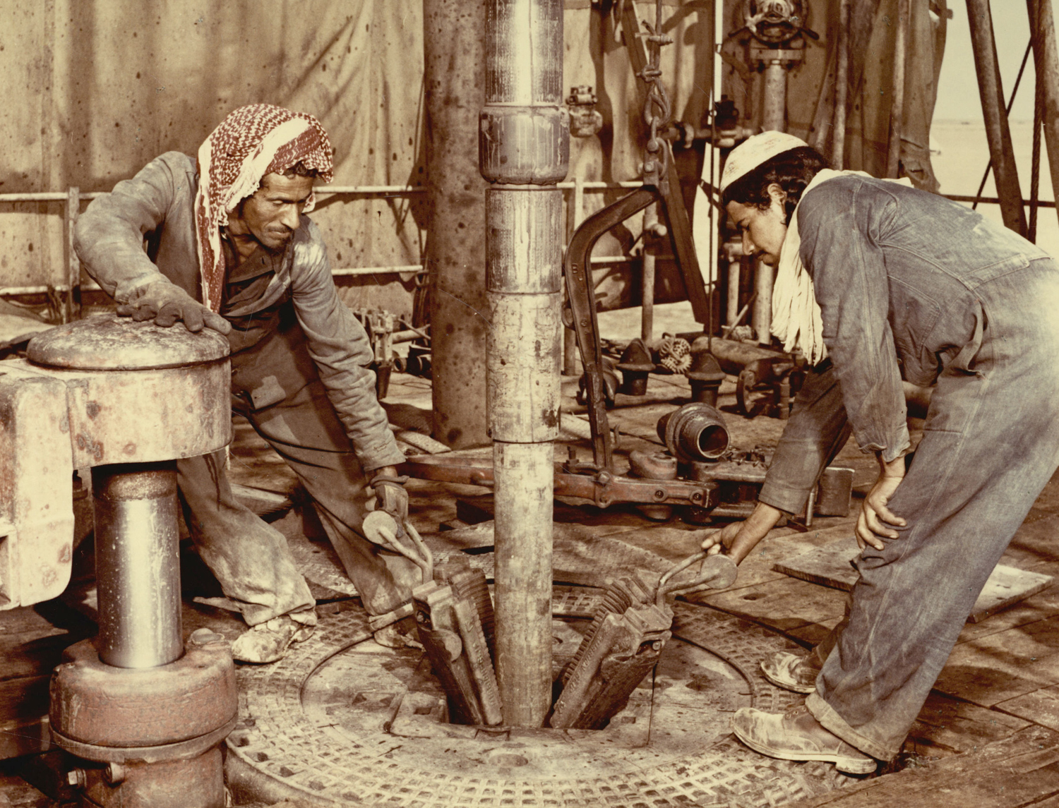 KUNA : KOC... 80 years of work changed lifestyle in Kuwait - Power - 22 ...