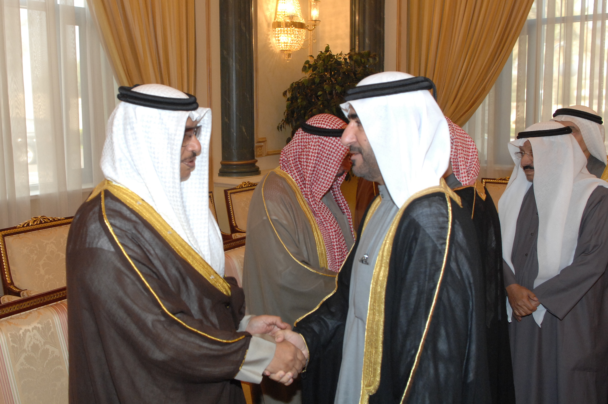 KUNA : His Highness the Amir receives Head of Ajman Amiri Diwan