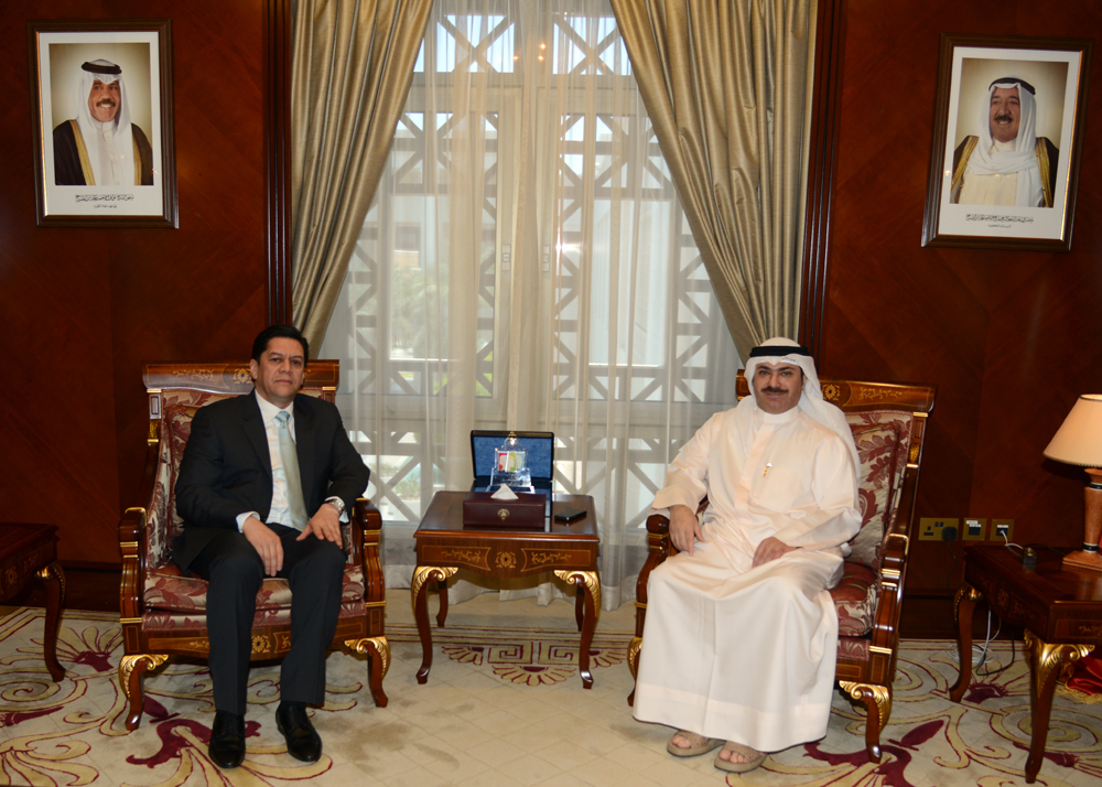 The head of Amiri Protocol, Sheikh Khaled Al-Abdullah Al-Sabah Al ...