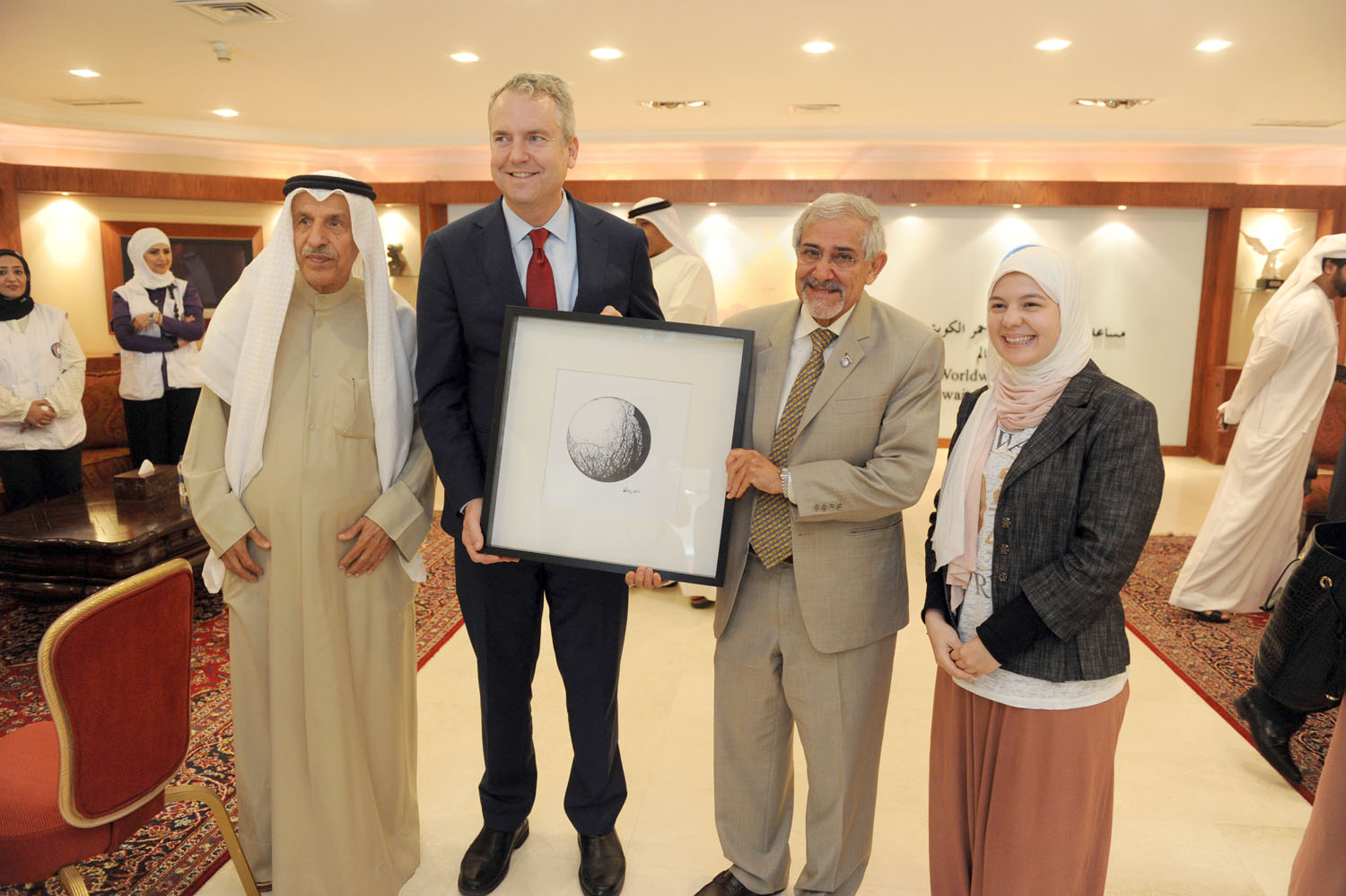 Kuwait Red Crescent Society Chairman Dr. Hilal Al-Sayer welcomes Bill ...