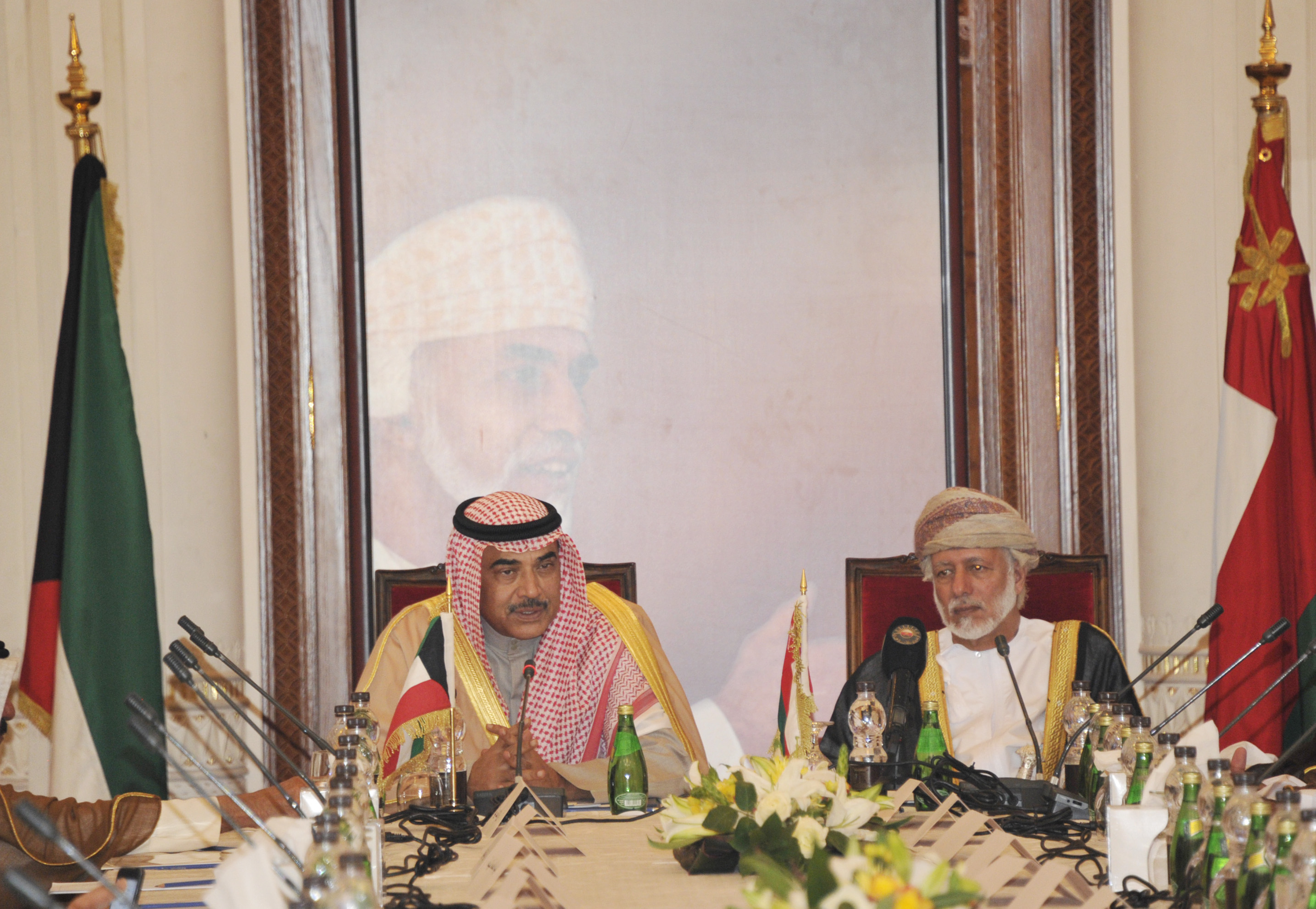 KUNA : Kuwaiti, Omani leaders eager to boost bilateral co-op -- FM