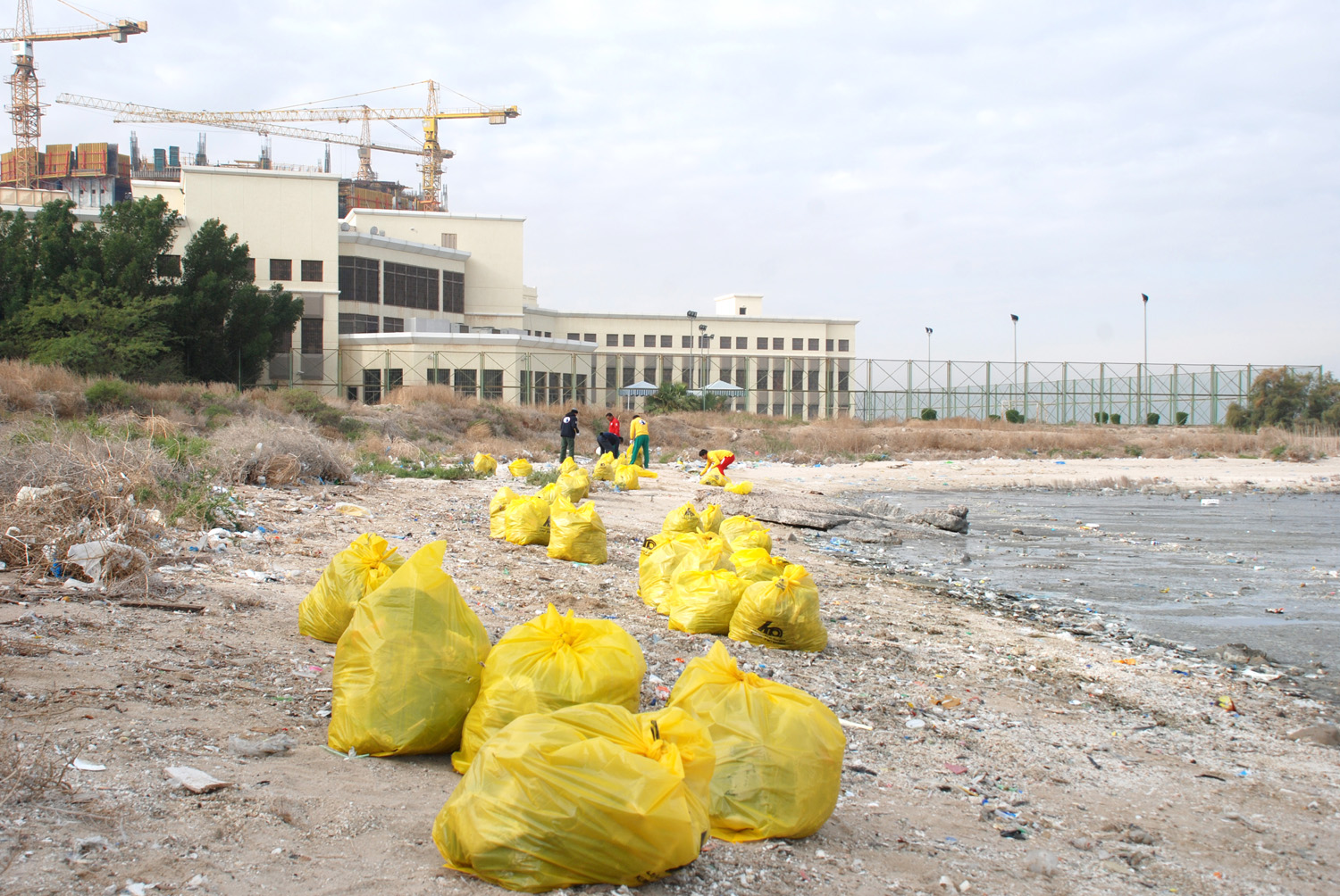 KUNA : Kuwaiti divers pursue cleansing marine environment