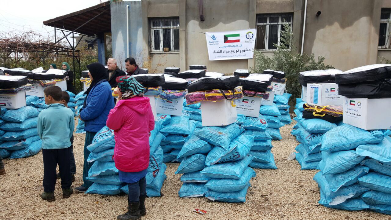 KUNA : Kuwait's Charity distributes relief aid to Syrians refugees in ...