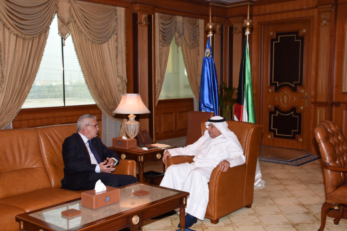 KUNA : Kuwait's Interior Minister meets foreign diplomats