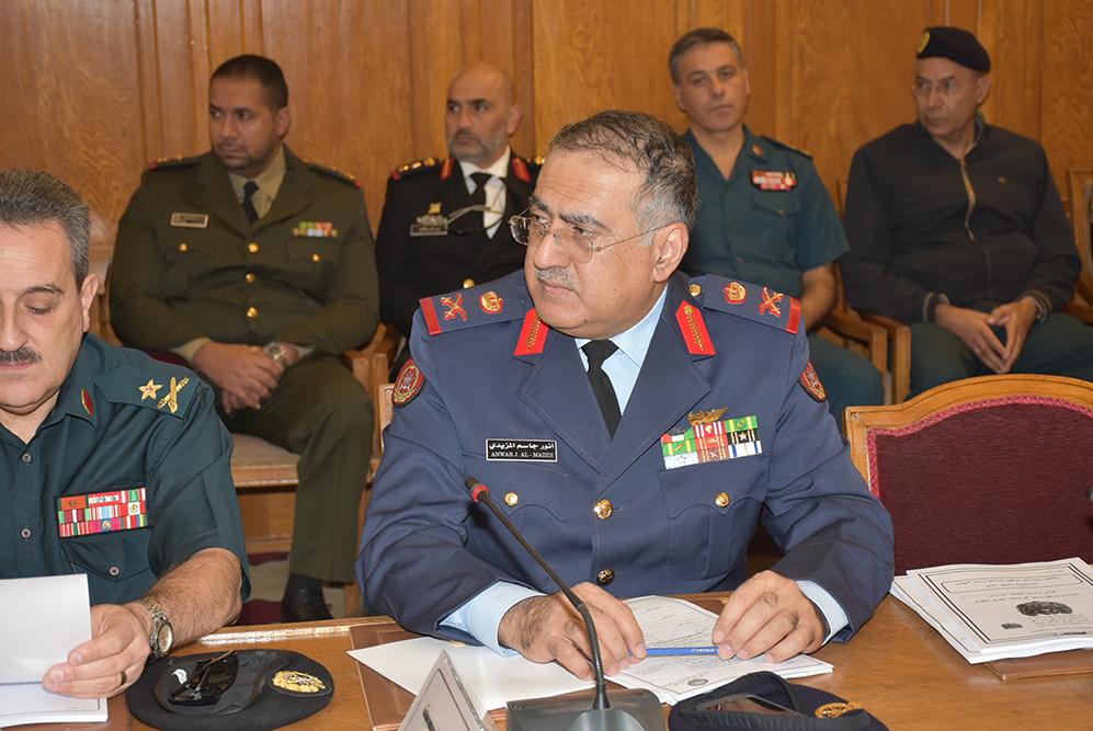 KUNA : Kuwaiti official: News media to serve armed forces