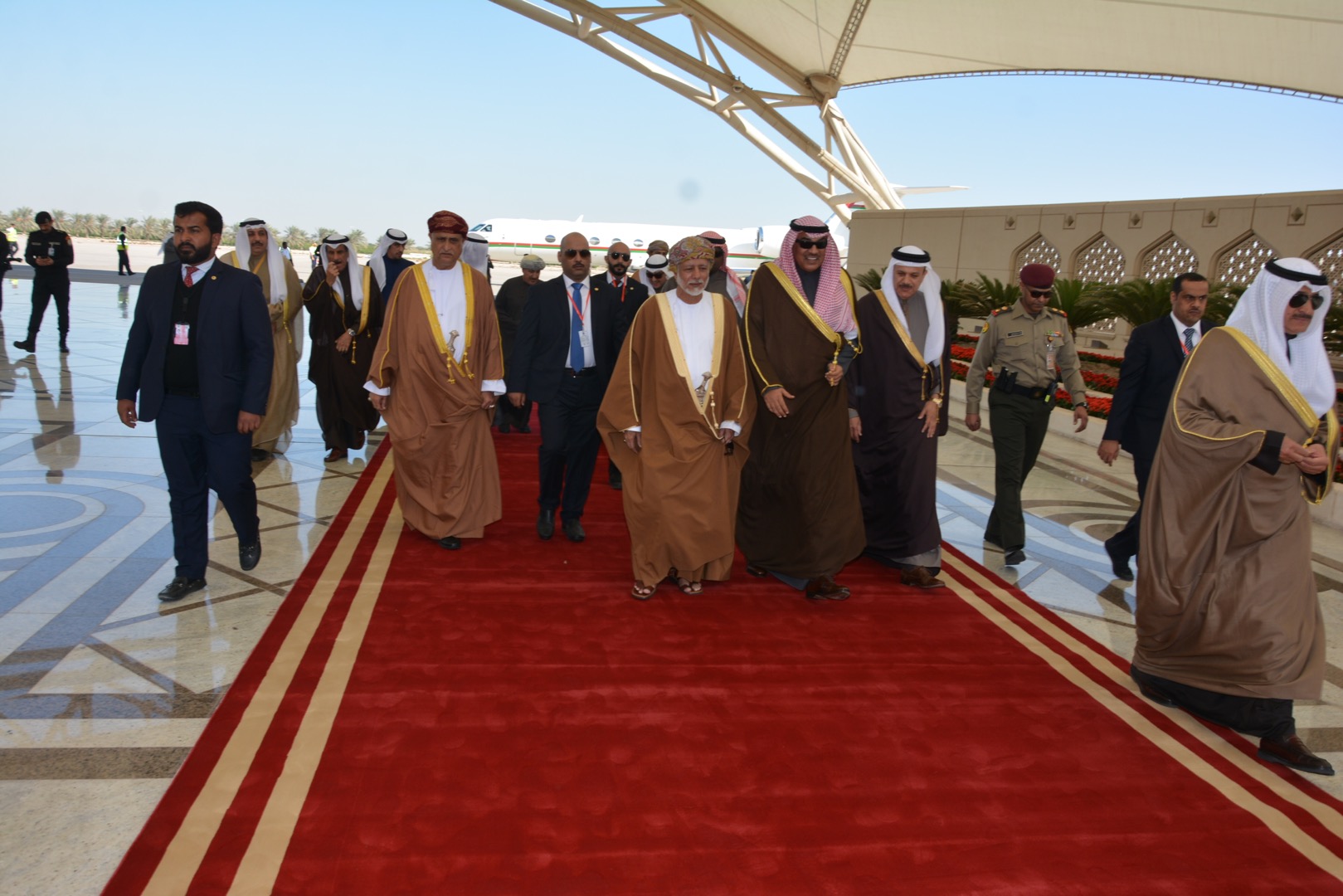 KUNA : Kuwaiti FM receives Omani official