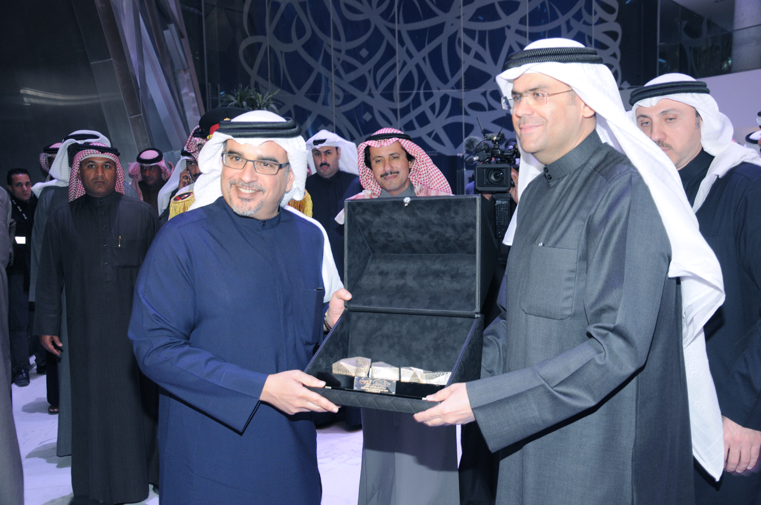 KUNA : Bahrain's Crown Prince visits Sheikh Jaber Al-Ahmad Cultural Ctr.