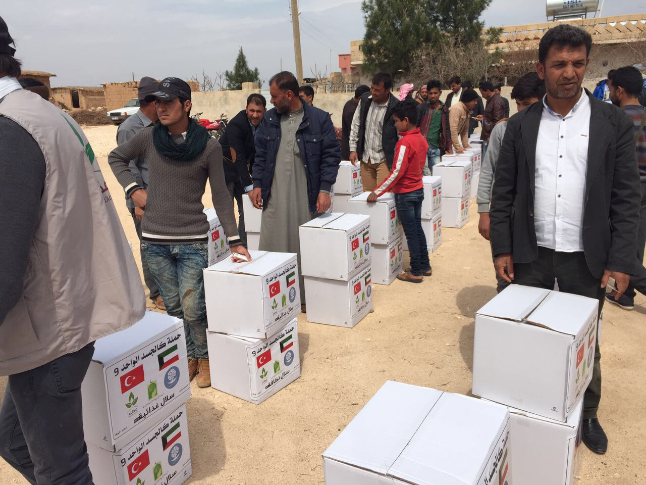 KUNA : Kuwaiti volunteers launch new aid to Syrian refugees in Turkey