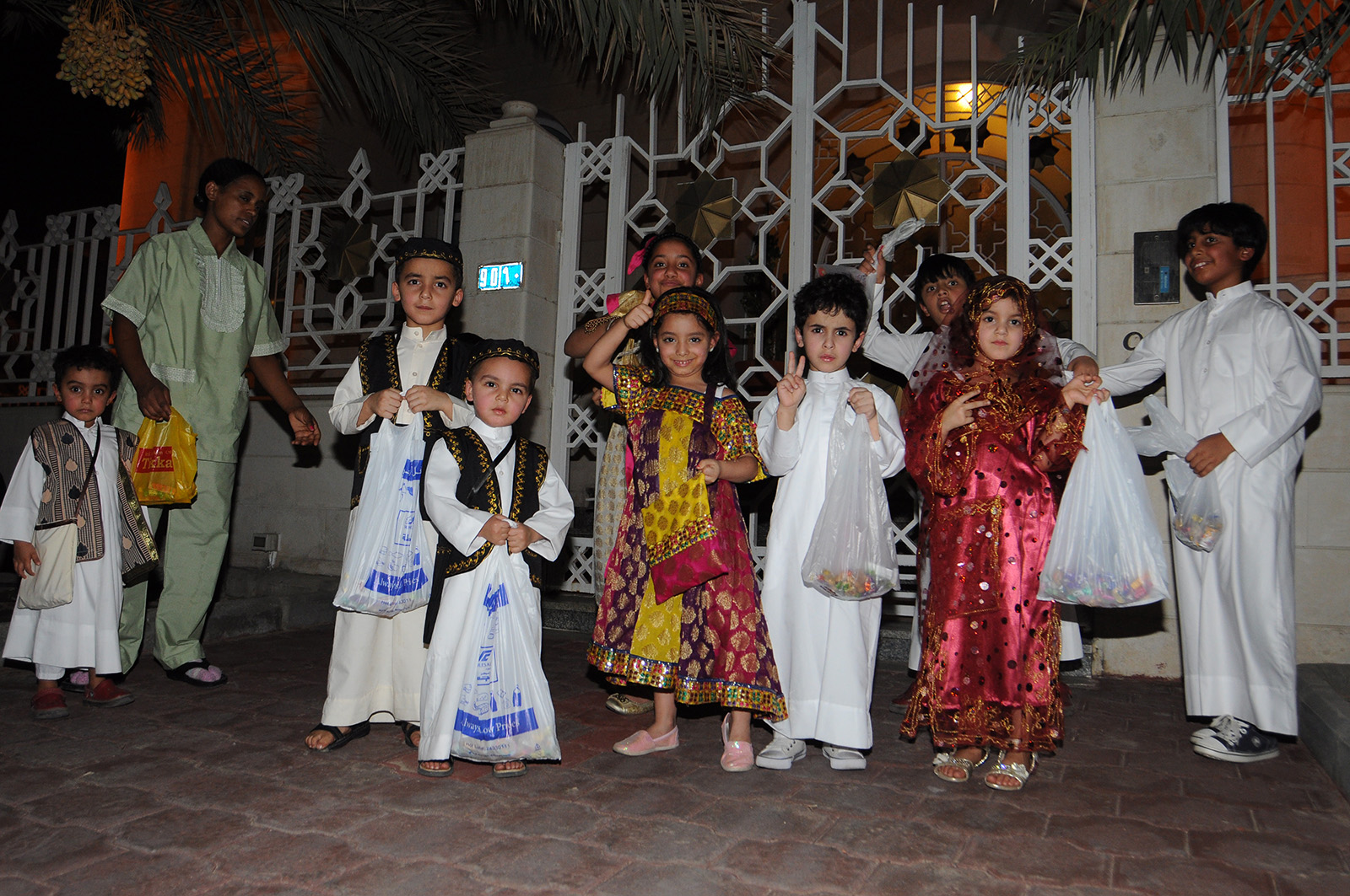 KUNA : Kuwaitis maintain old Ramadan traditions - Culture & Art - 09/06 ...