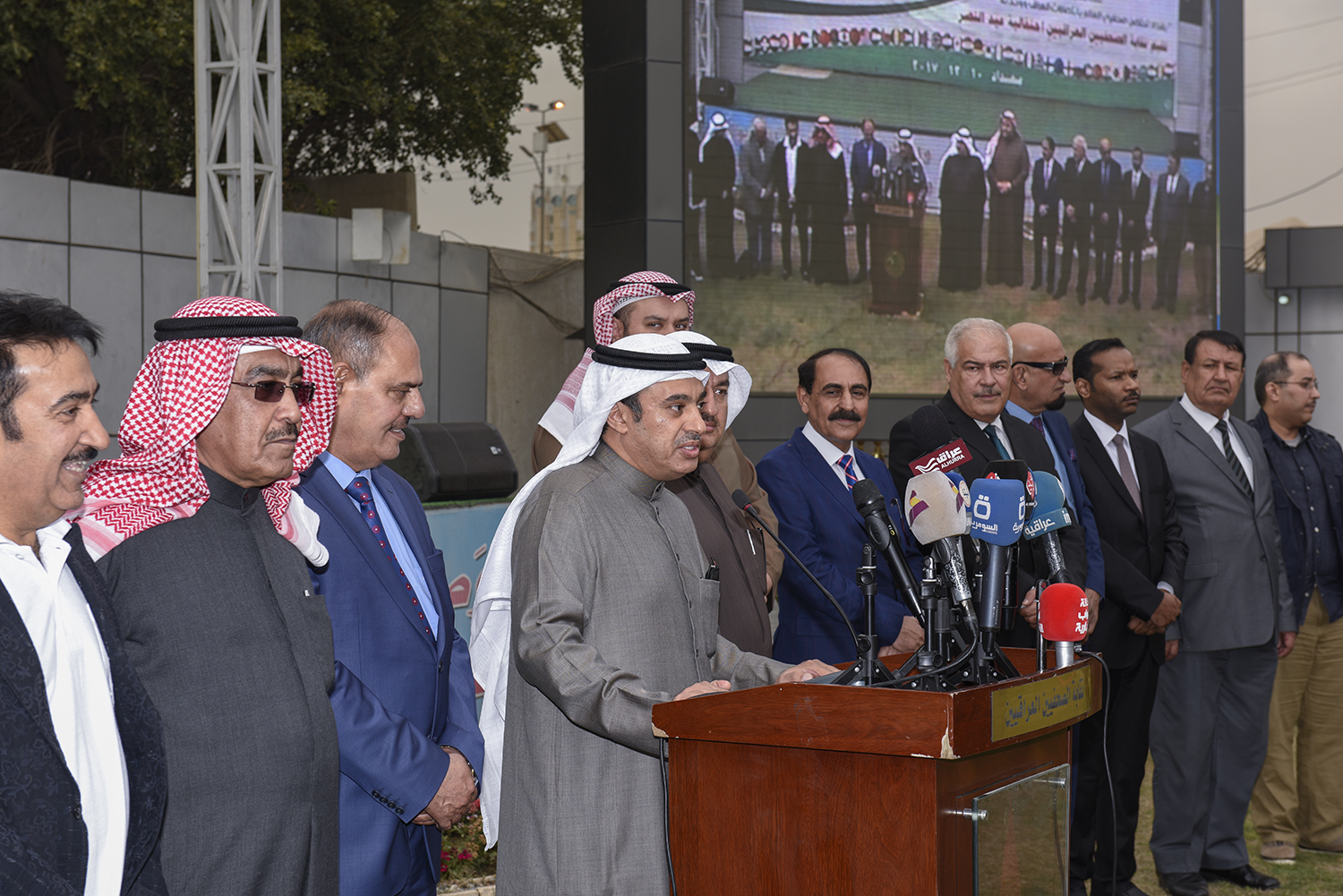 KUNA : Iraqi journalists' dean praises Kuwait Amir's reconstruction support