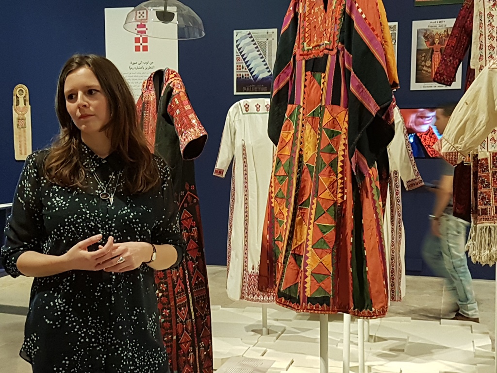 KUNA : Ghazl Al-Orouk... A Ramallah embroidery exhibition documenting ...