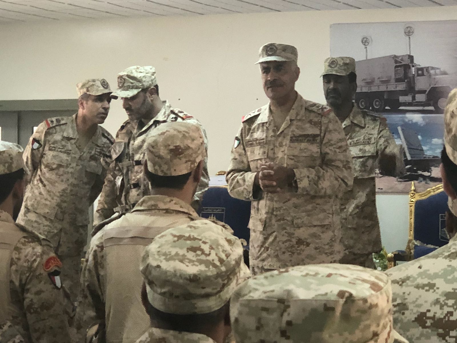 KUNA : Kuwait chief of staff inspects troops in Saudi Arabia