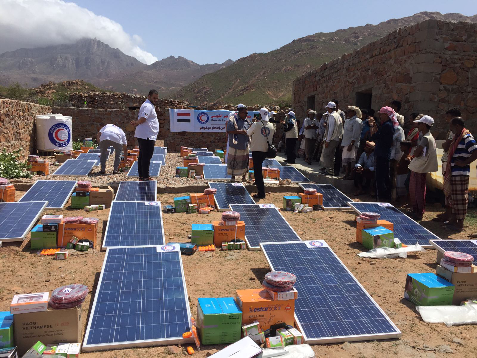 KUNA : Kuwait launches solar street lights in Yemen's Socotra
