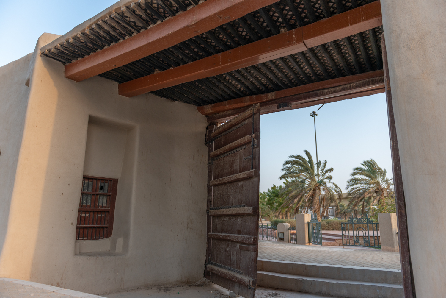 KUNA : Gates of 3rd fence ... Evidence of Kuwait's history firmly ...