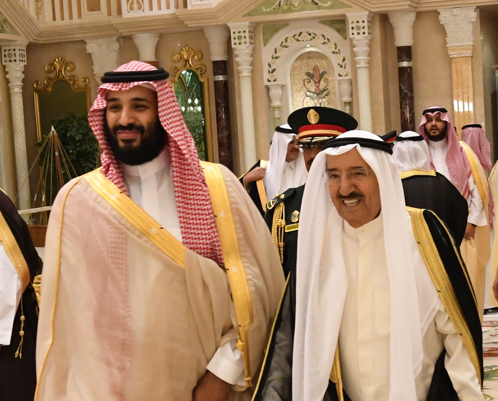 KUNA : Kuwait Amir holds dinner banquet for Saudi Crown Prince