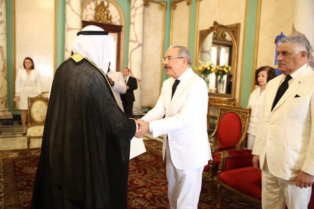KUNA : Kuwait Amb. Khalaf presents credentials to Dominican Pres.