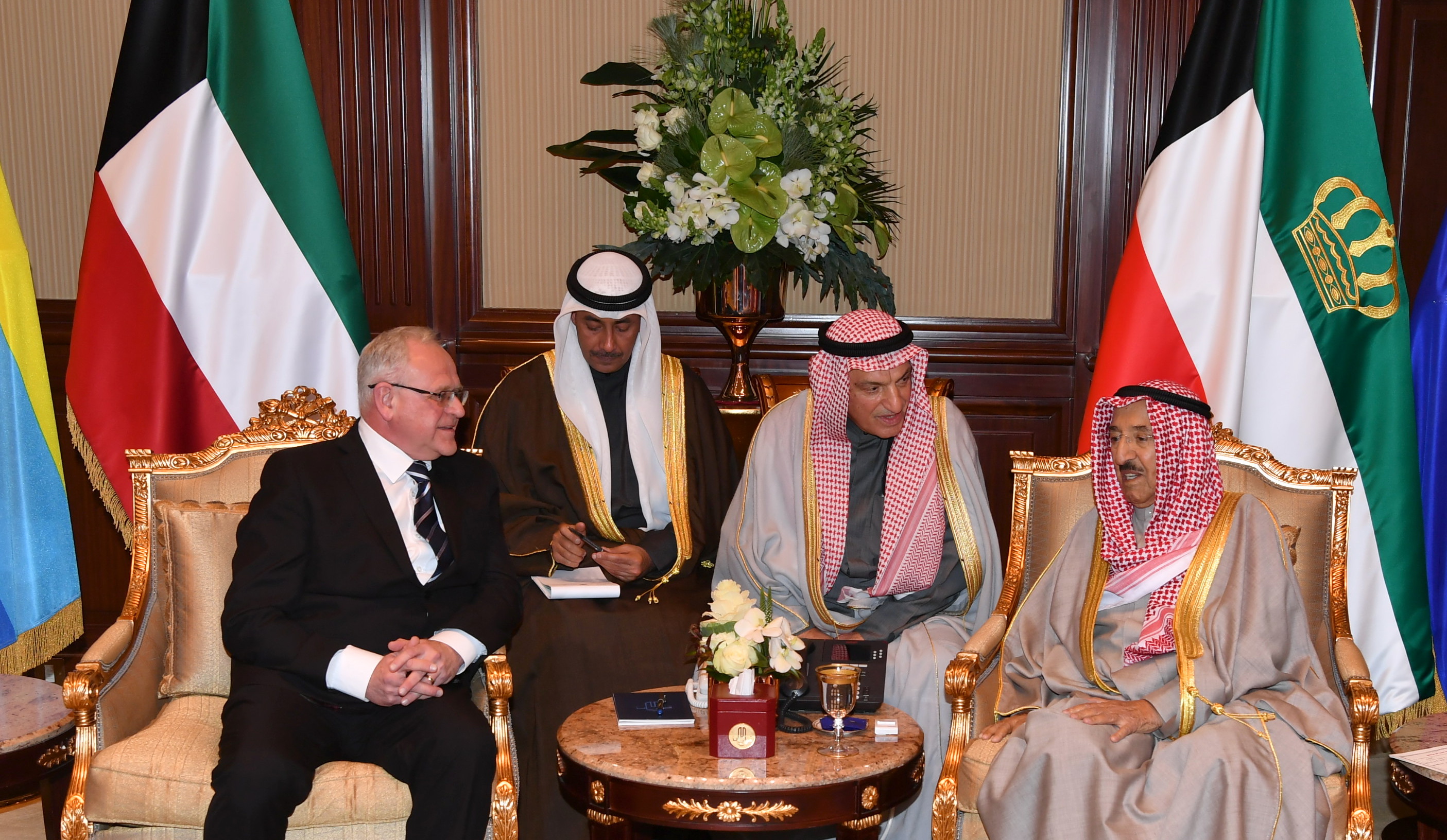 KUNA : His Highness Amir receives envoys' credentials, Sheikh Nasser ...