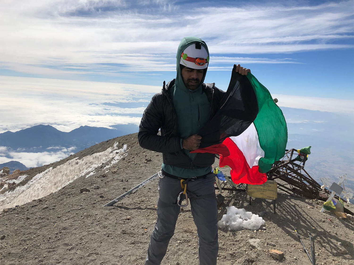 KUNA : Mountaineer Al-Rifaie reaches highest stratovolcano summit in N ...