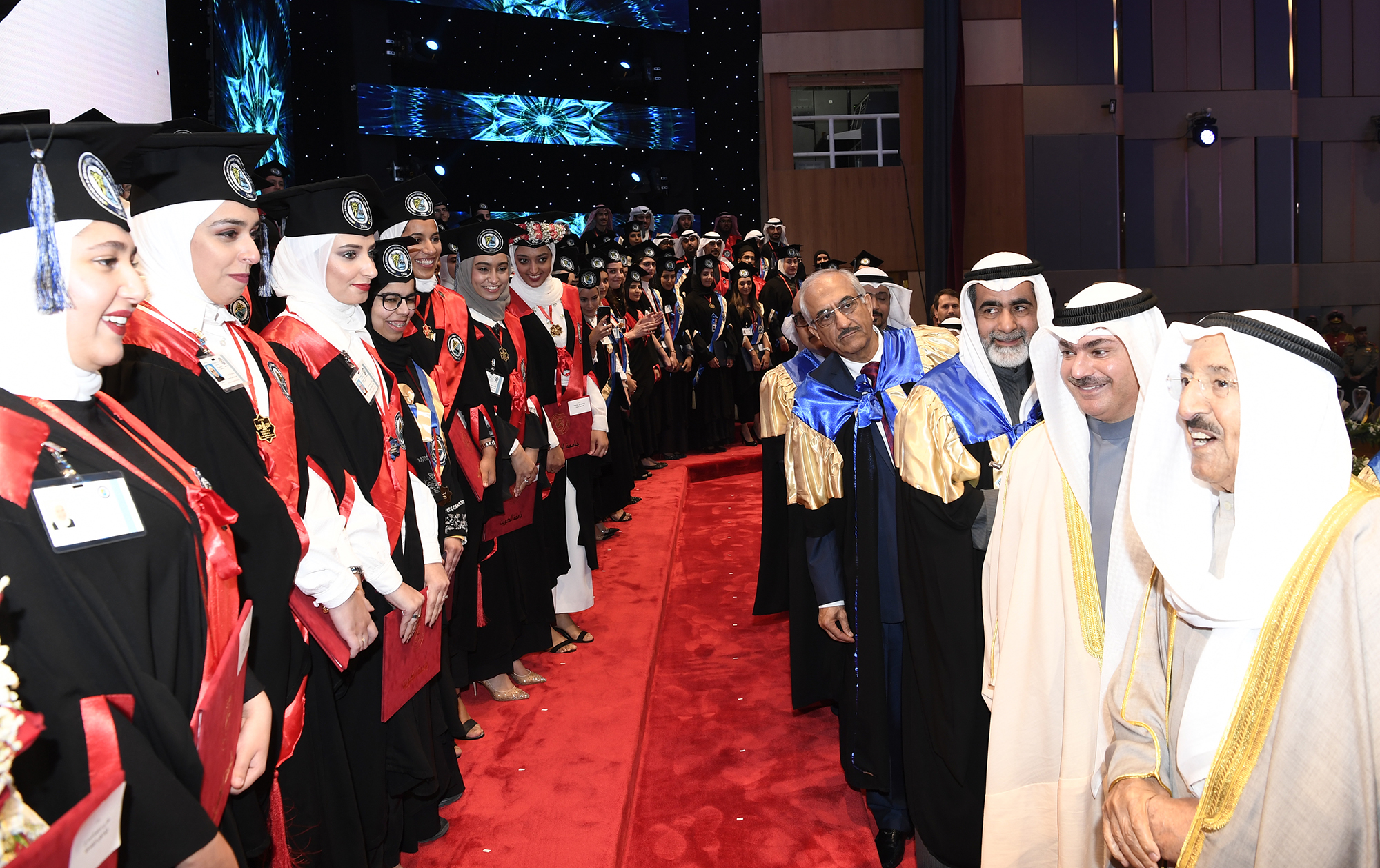 KUNA : HH Amir sponsors graduation ceremony for KU honor students ...