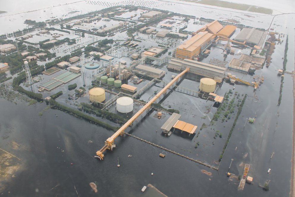 KUNA : Iranians welcome Kuwaiti humanitarian shipment for flood victims