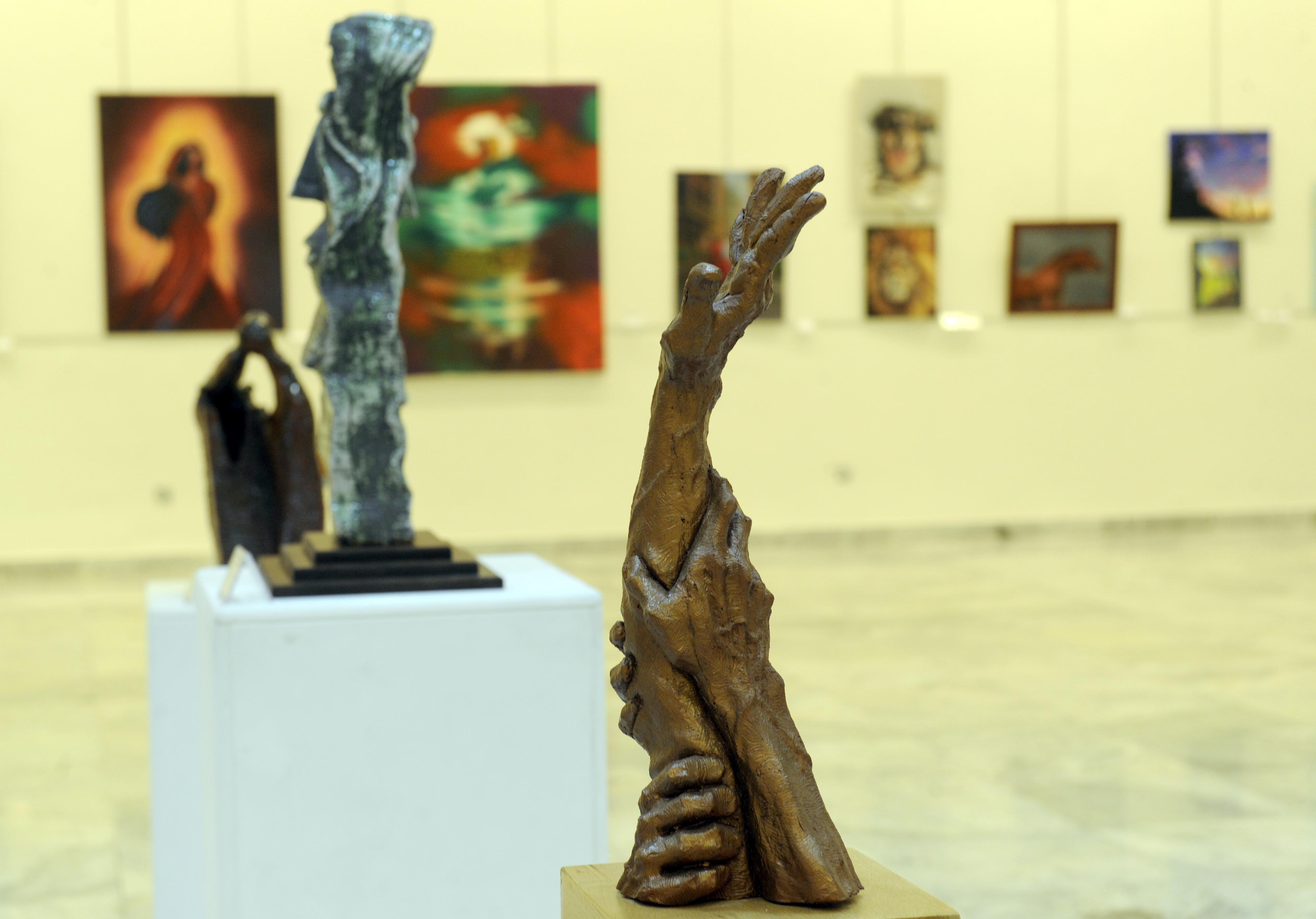 KUNA : Kuwaiti artists showcase 104 works at "most important ...