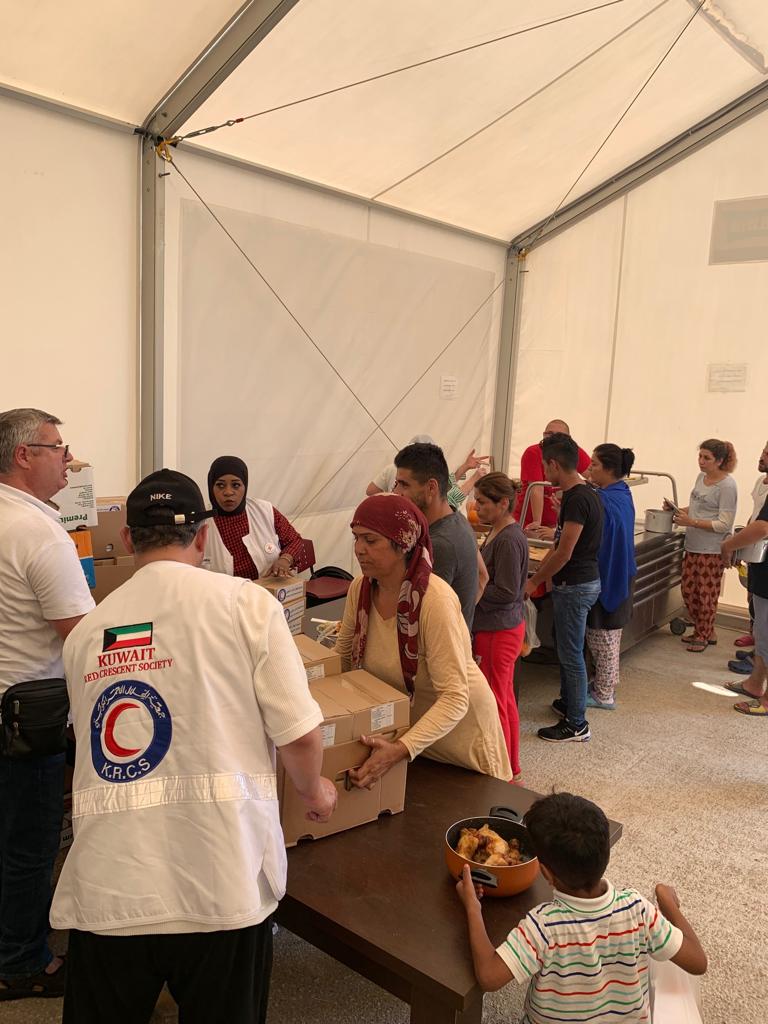 KUNA : Kuwait Red Crescent delivers aid to refugees in Bosnia