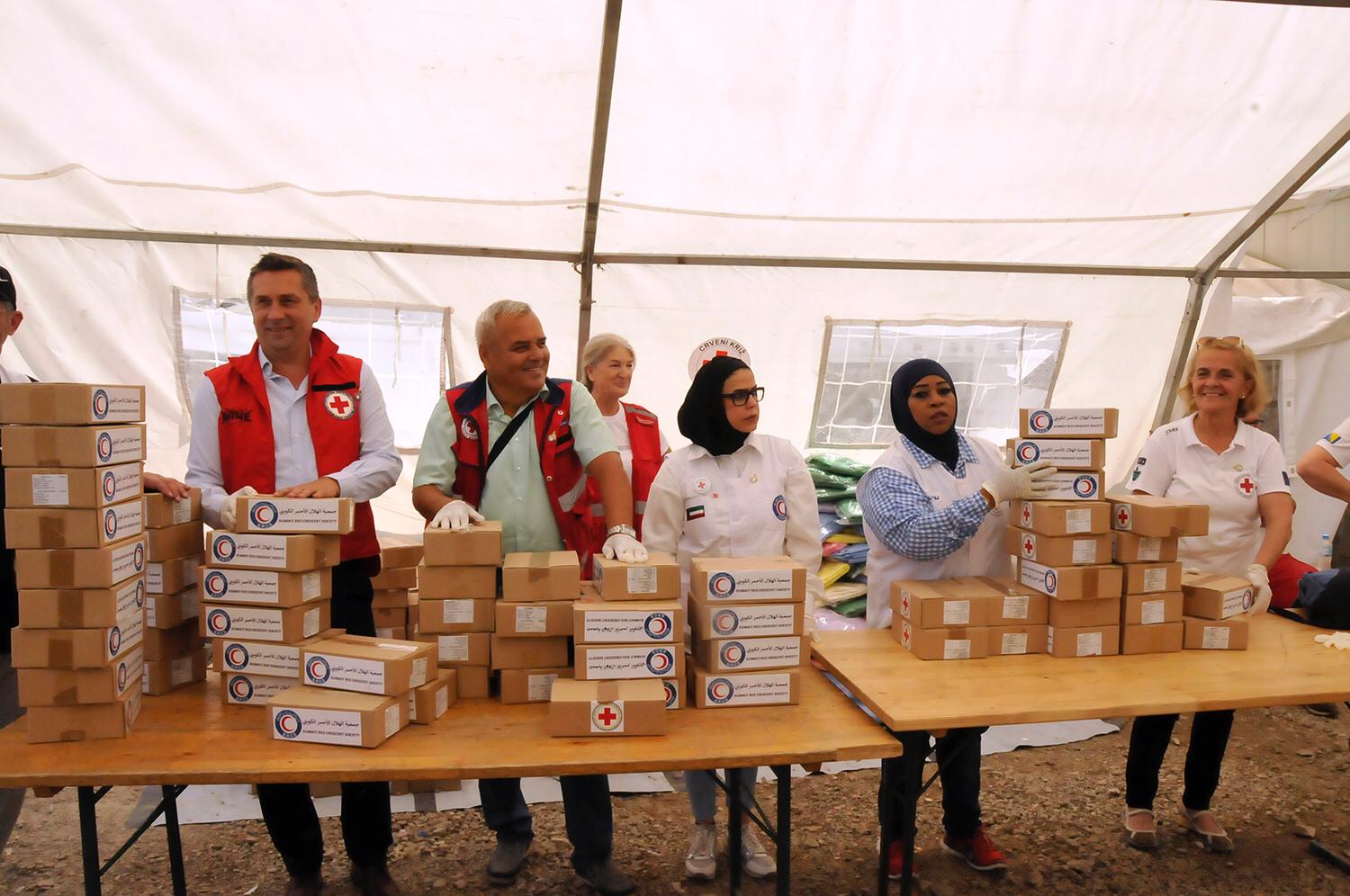 KUNA : Kuwait Red Crescent delivers aid to refugees in Bosnia