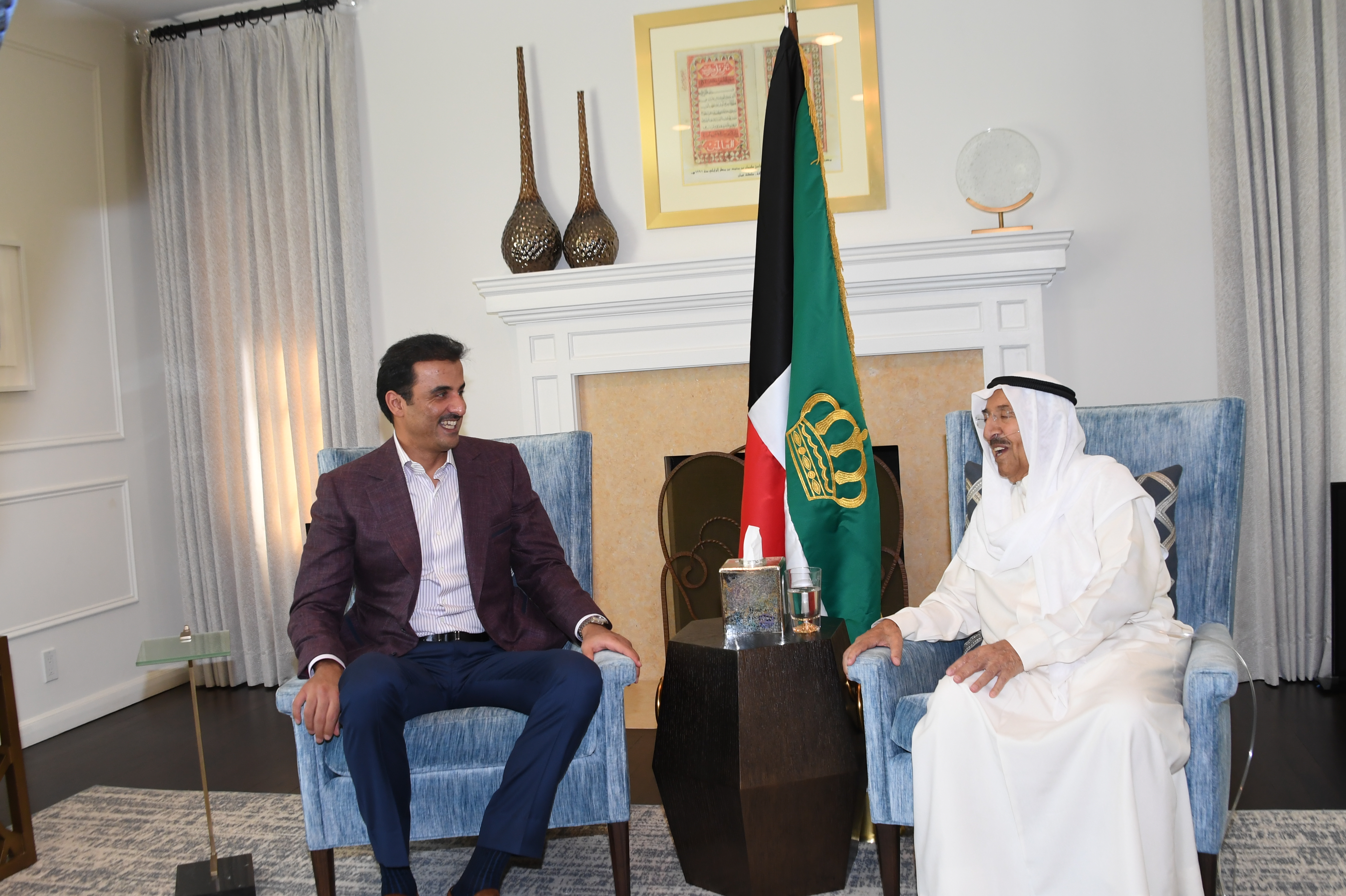 كونا : Kuwait's Amir receives Qatari counterpart in US - الديوان ...