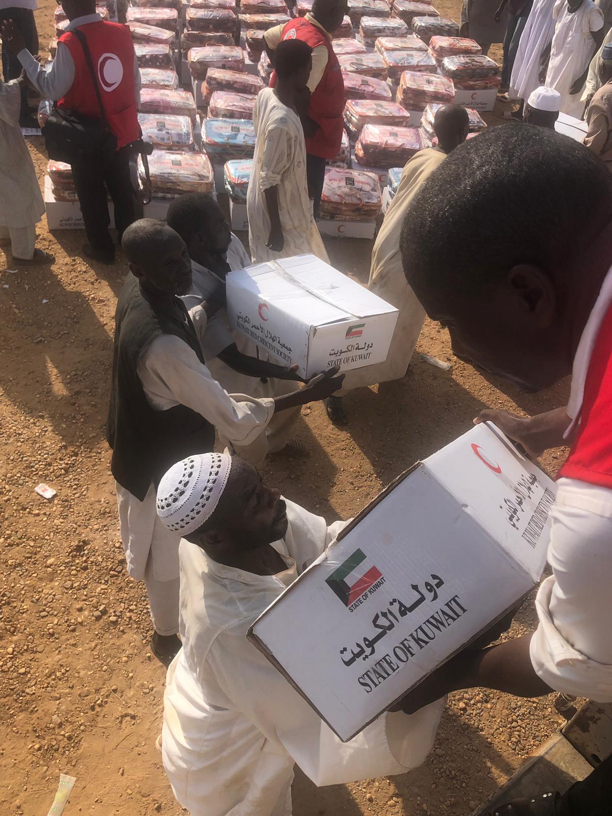 KUNA : Kuwait as "Humanitarian Center" maintains local, global ...