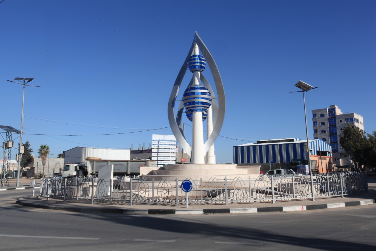 كونا : Towers' monument... Gazans' 'thank you' note to Kuwait - الشؤون ...