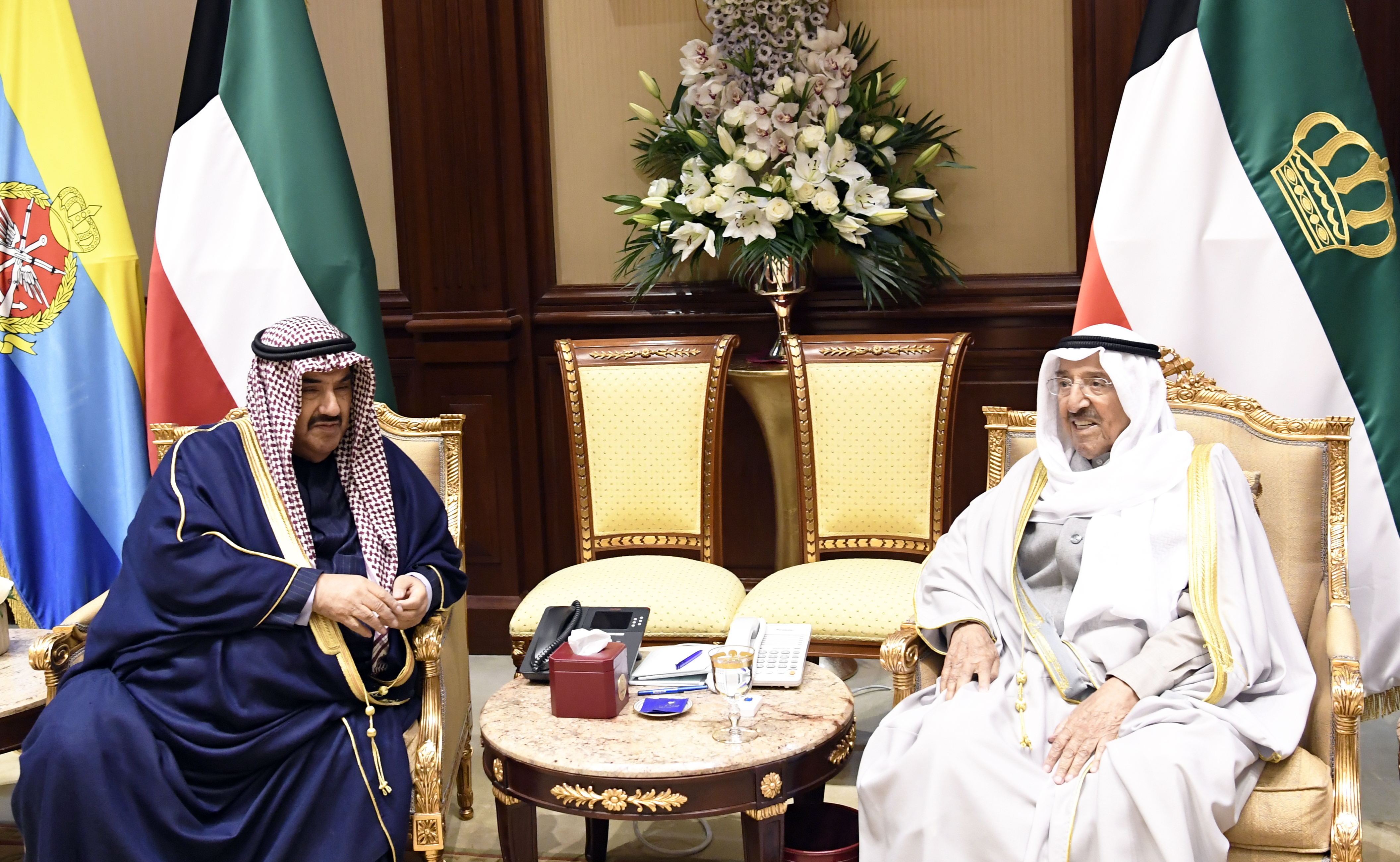 كونا : Kuwait Amir attends flag-hoisting event - الديوان الأميري - 28 ...