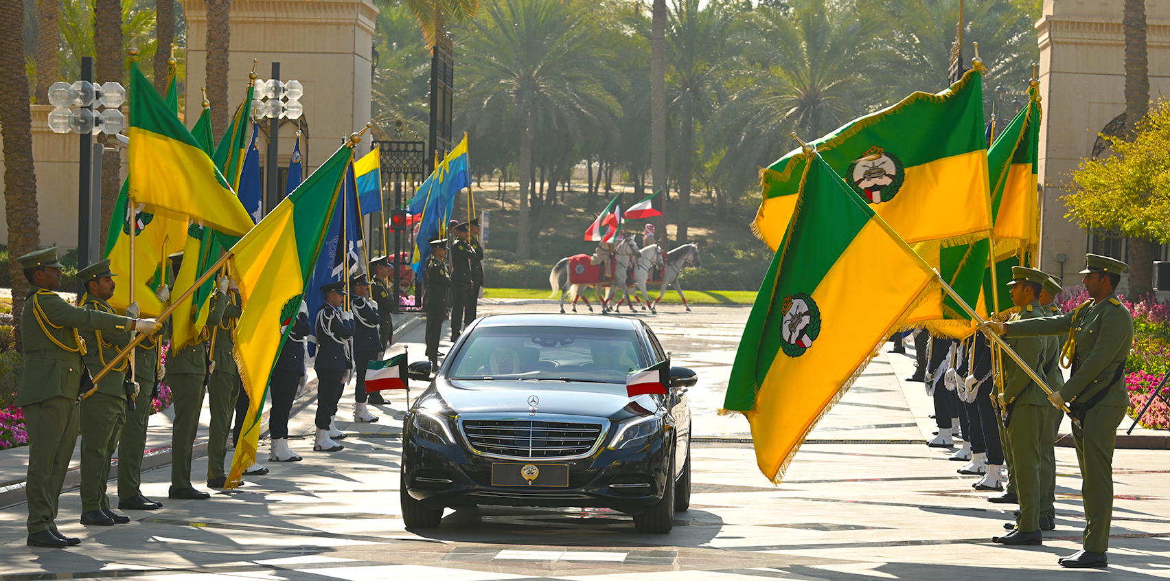 KUNA : Kuwait Amir attends flag-hoisting event - diwan - 28/01/2020