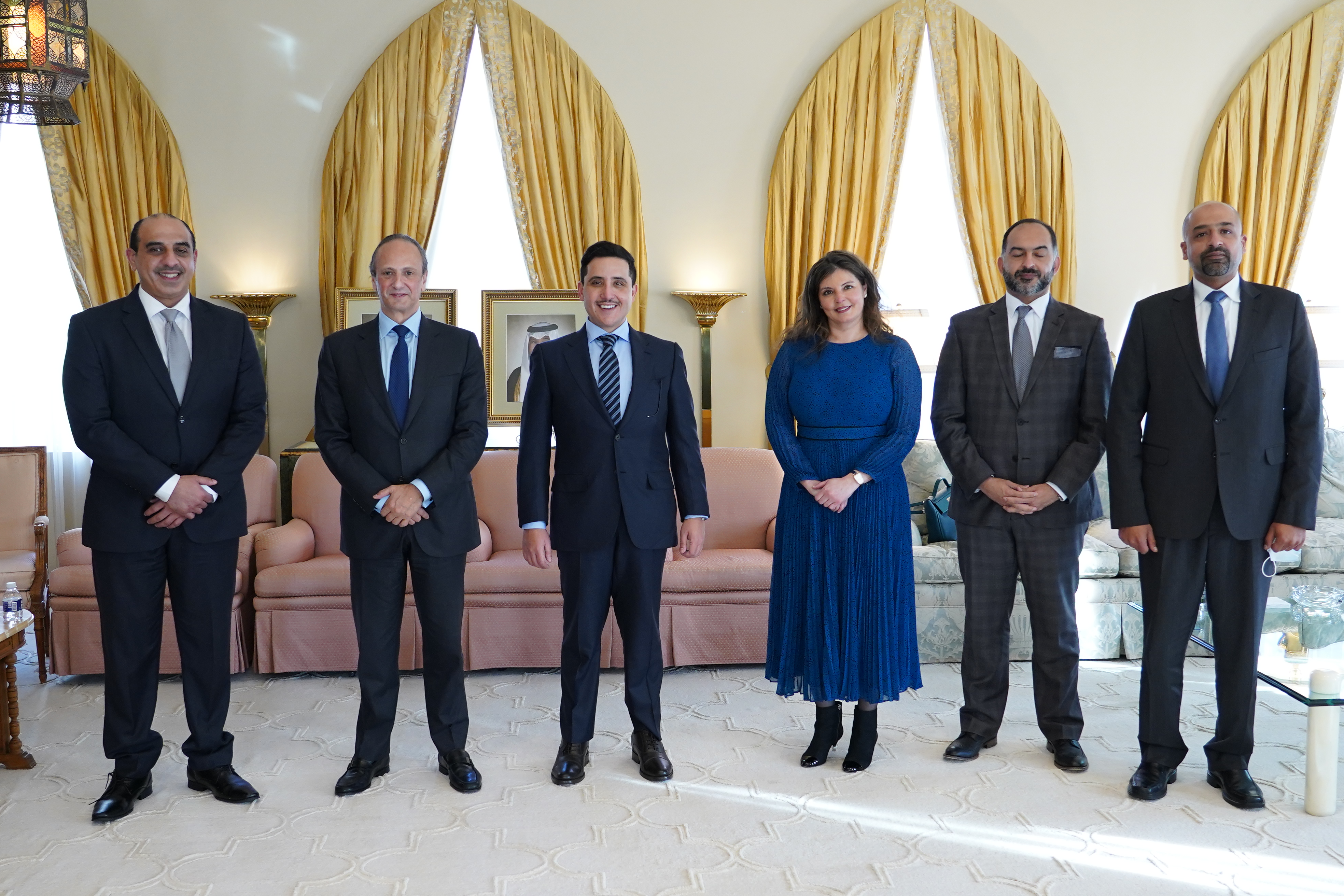 KUNA : Kuwait FM meets Kuwaiti Amb. to Washington, mission's staff ...