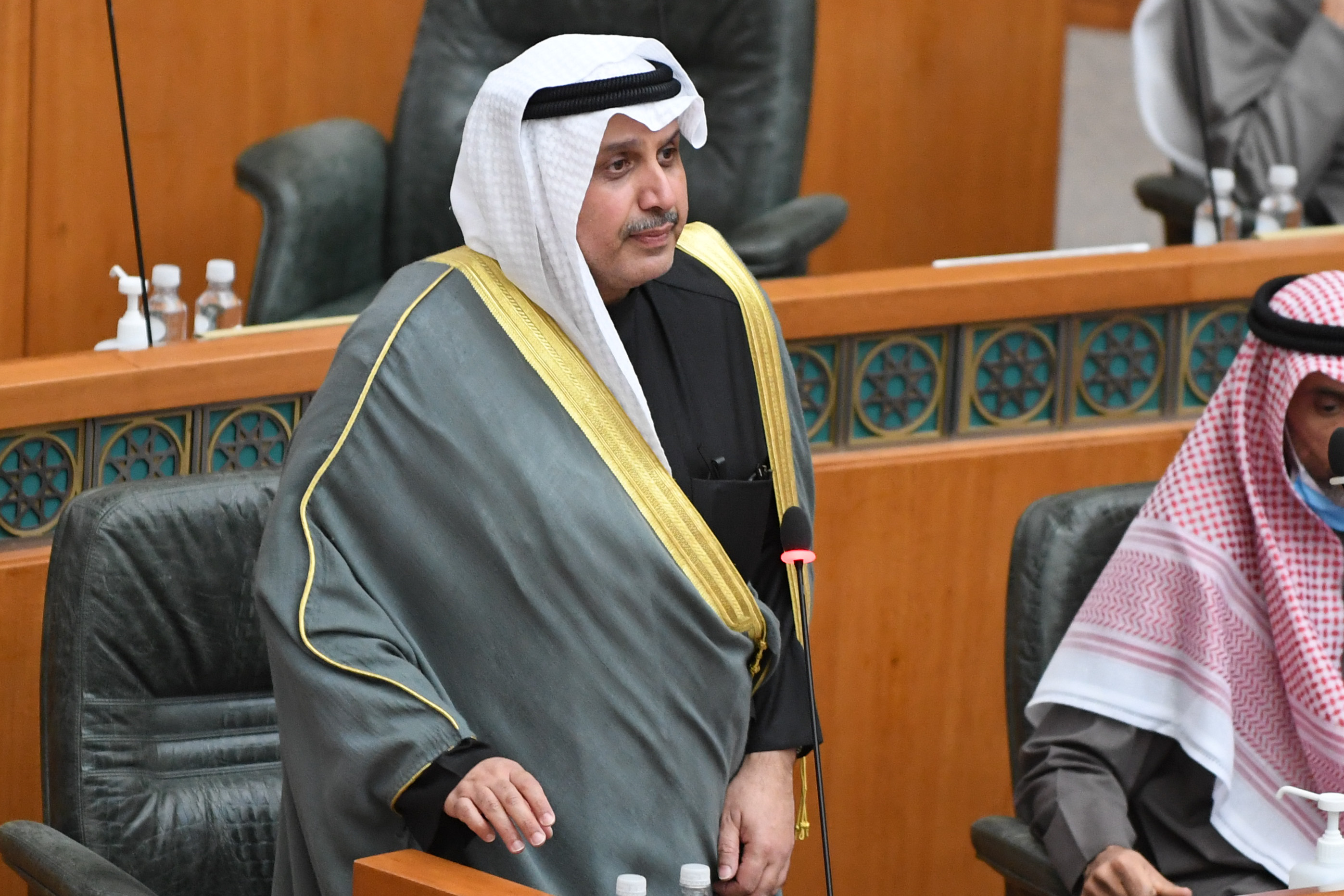 كونا : Kuwait Def. Min. takes oath at parliament session