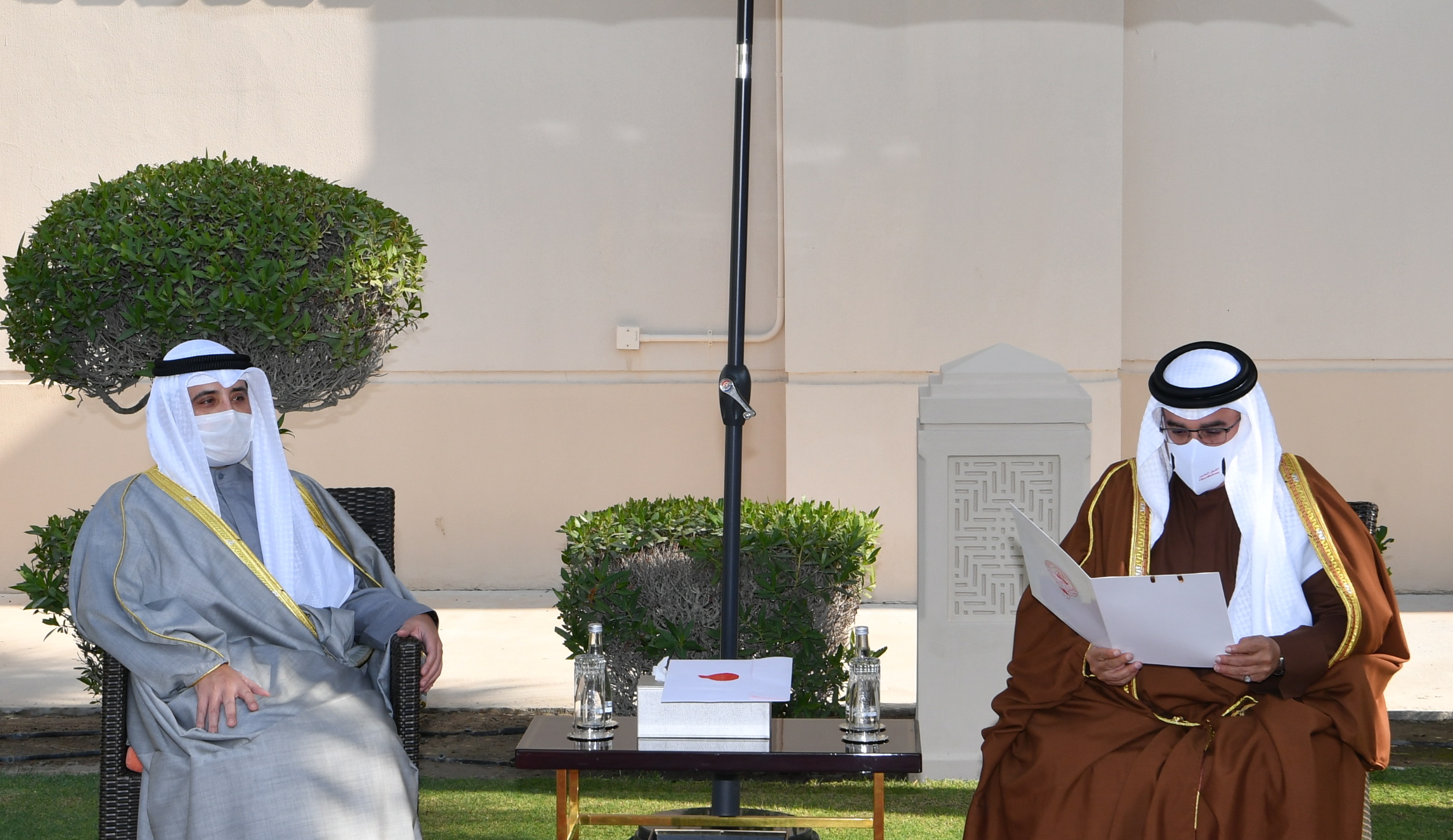 KUNA : Envoy of Kuwait Amir delivers written letter to Bahrain's King