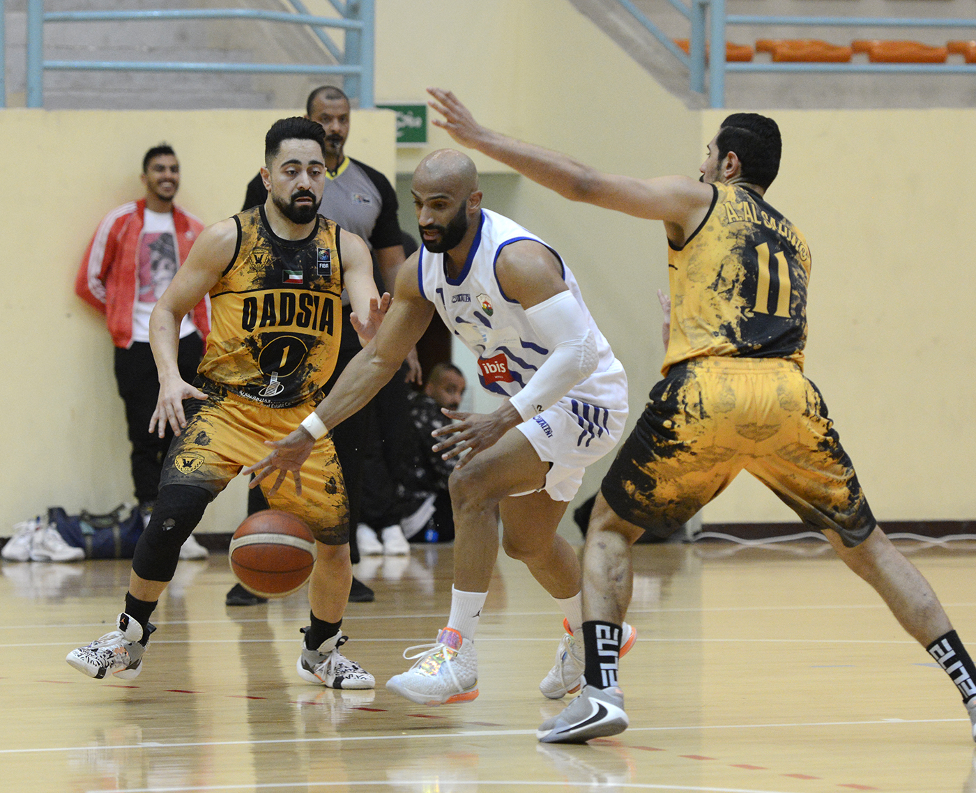 كونا : Kuwait SC win 58th basketball league trophy