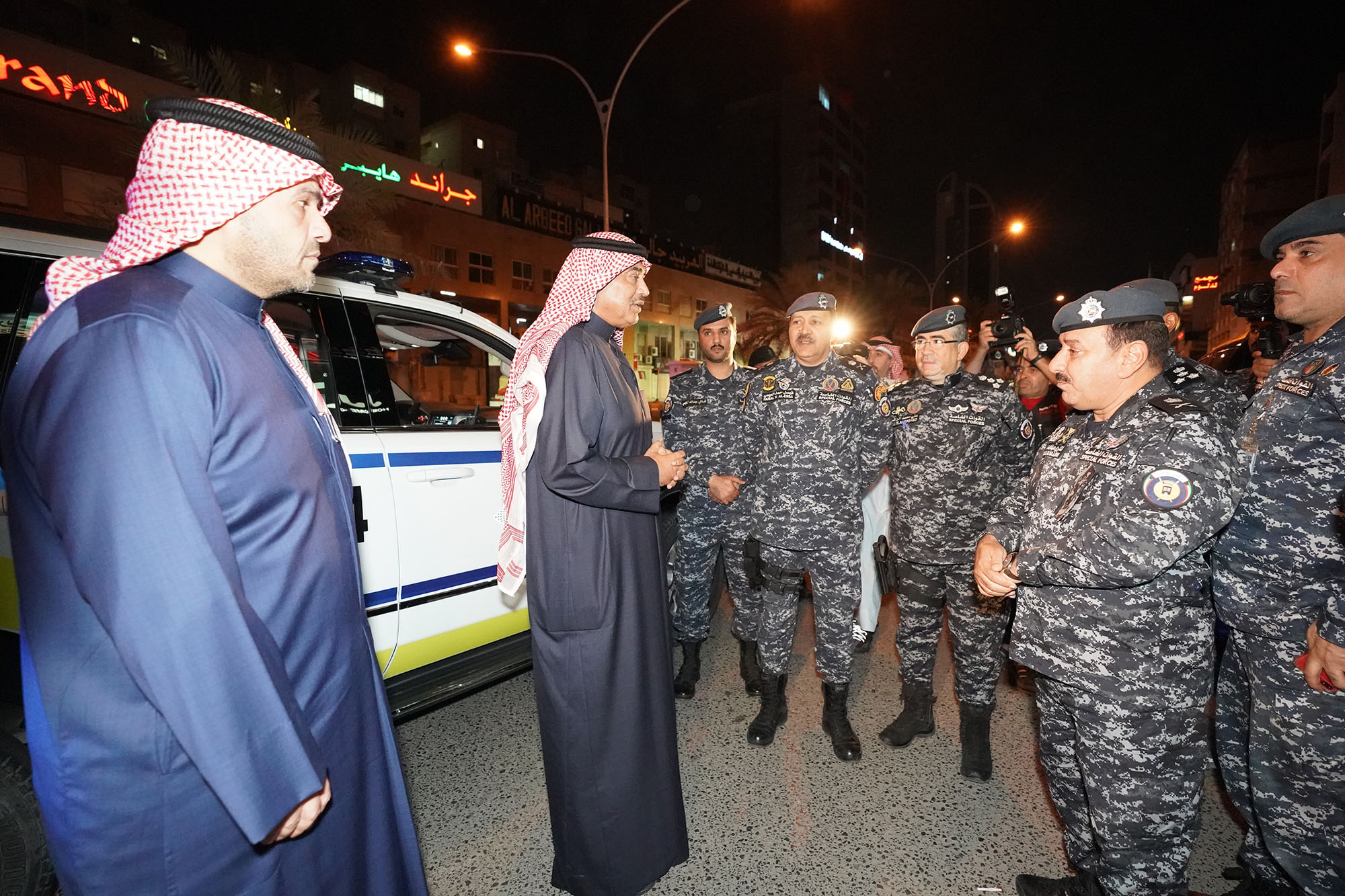 KUNA : Kuwait PM visits MoI's command center, several police, KNG ...