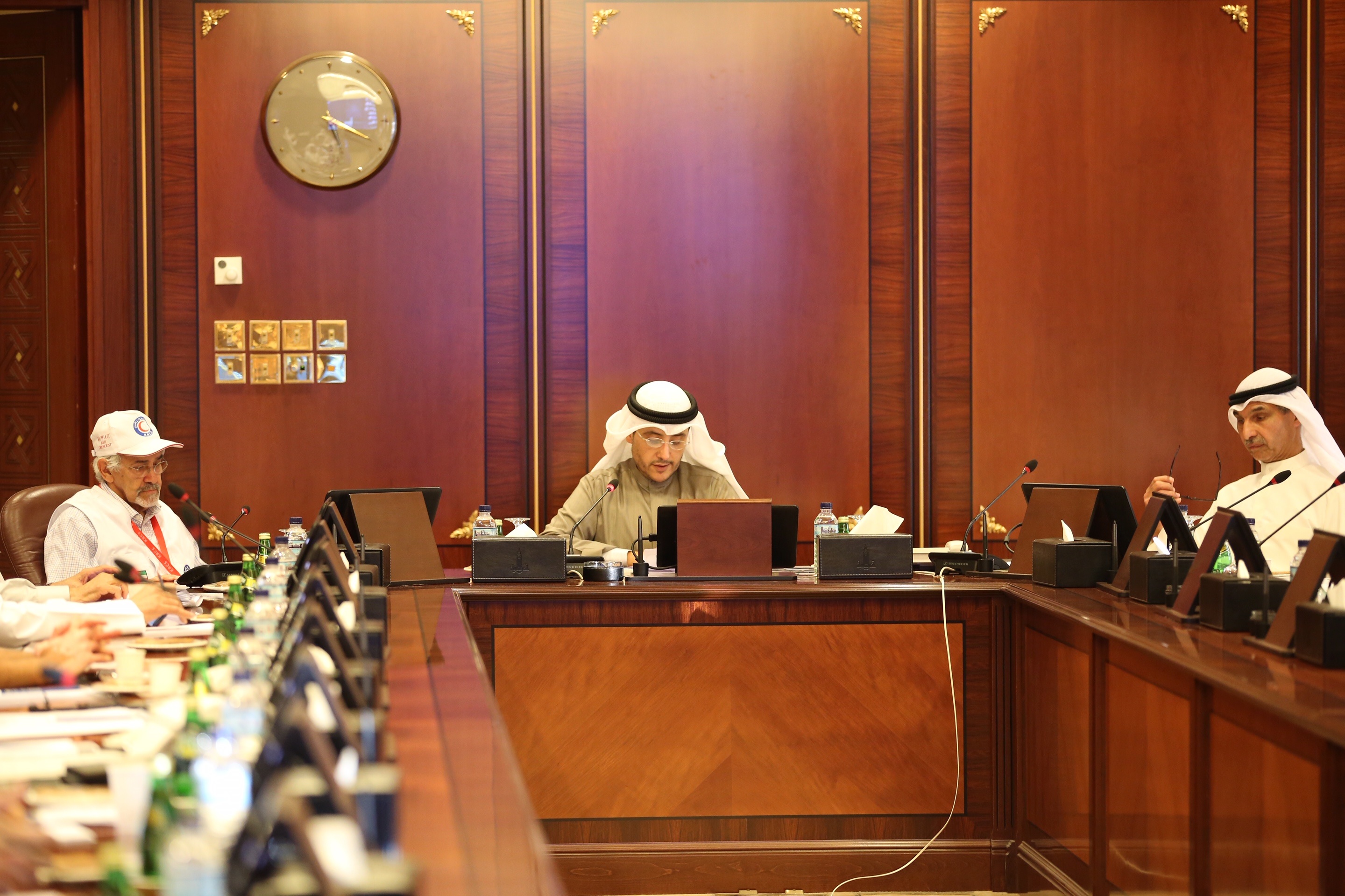 KUNA : Kuwait FM meets team tasked with repatriation of citizens