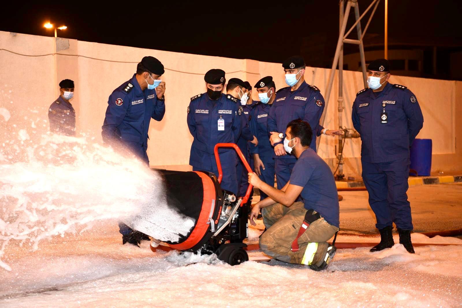 KUNA : KFSD inaugurates fire fighting, rescue vehicles in several stns