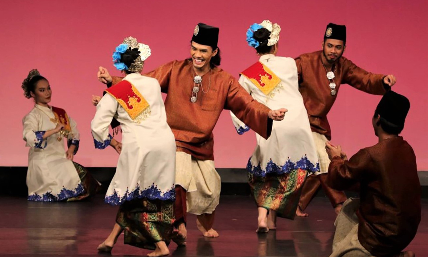 KUNA : Zapin.. A dance with Arabic roots ingrained in Malaysian society ...